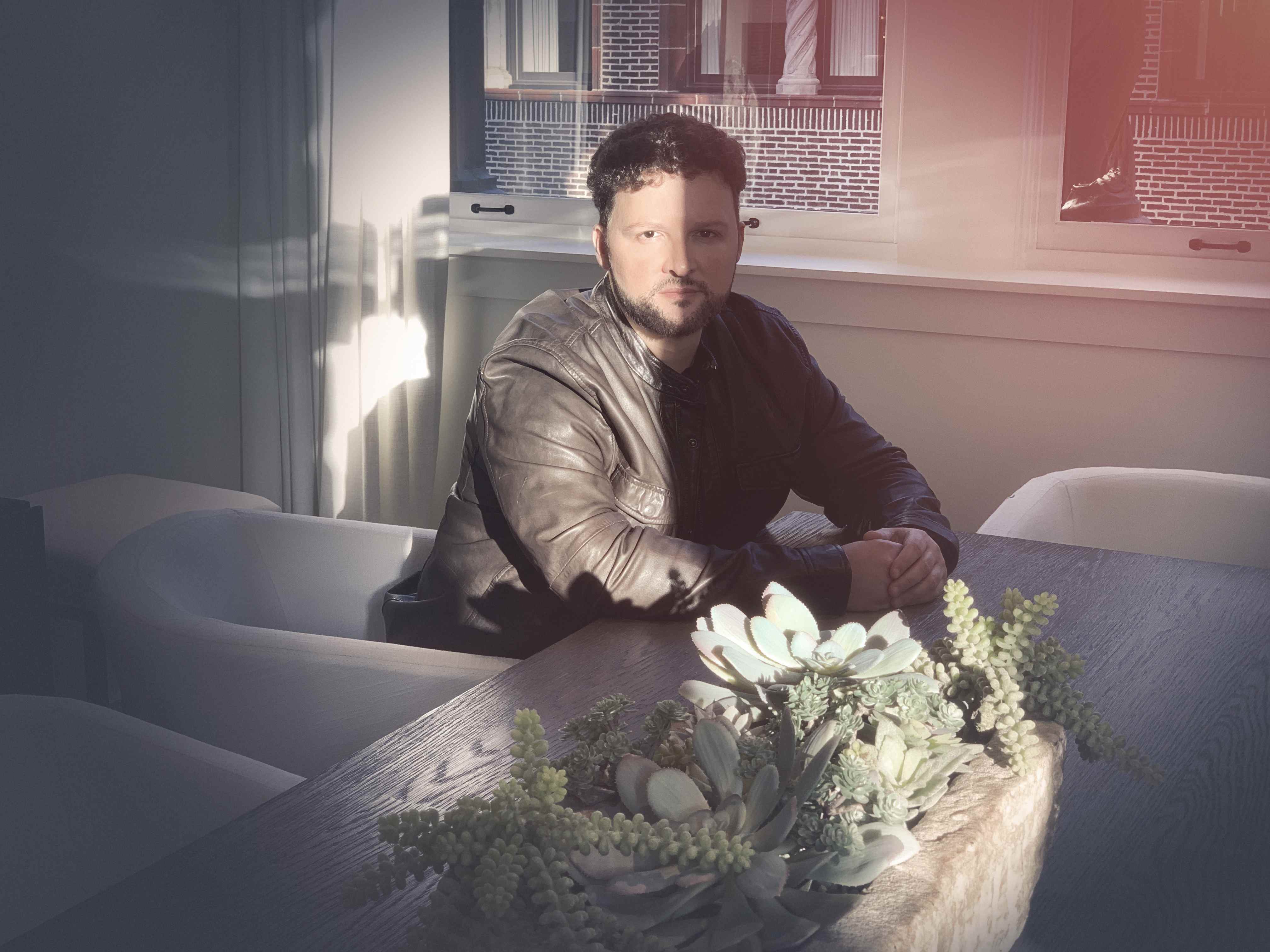 Sarantos photo, Sarantos Melogia, Solo Music Artist, Solo Music Artist ...